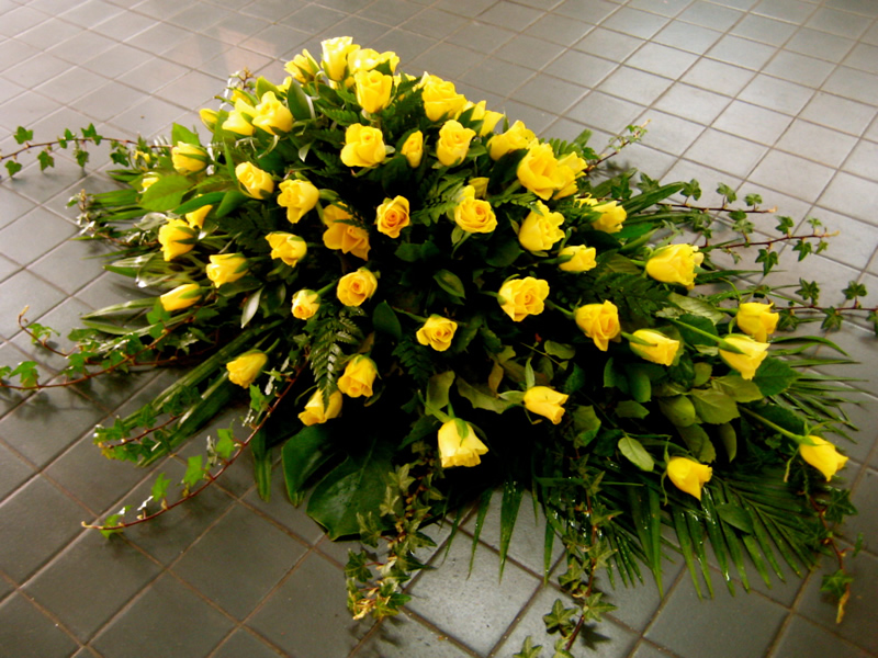 Casket Sprays Flowers Chertsey - House of Flowers Florist